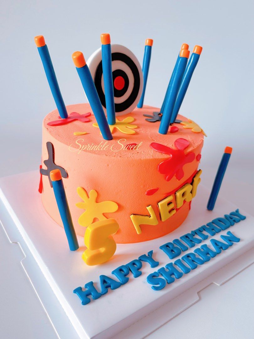 Nerf theme birthday cake/ nerf gun/ customised cake, Food & Drinks ...
