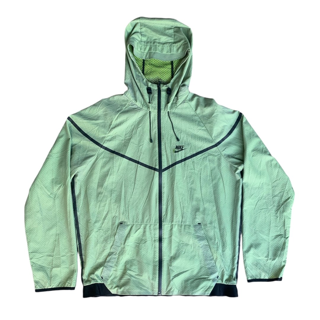 Nike Sportswear Windrunner Hooded Jacket, Fesyen Pria, Pakaian , Atasan ...