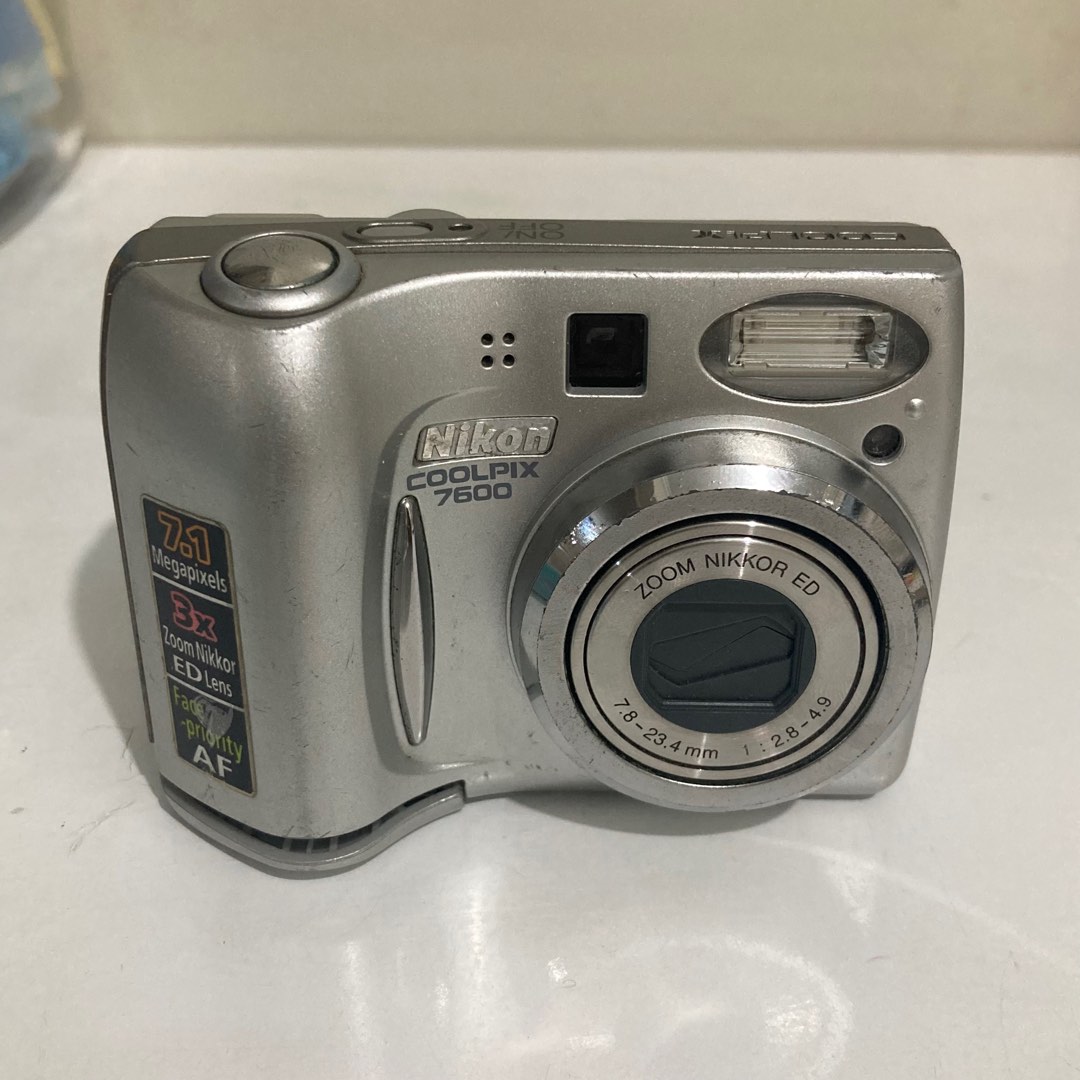 Nikon Coolpix 7500 Digital Camera, Photography, Cameras on Carousell