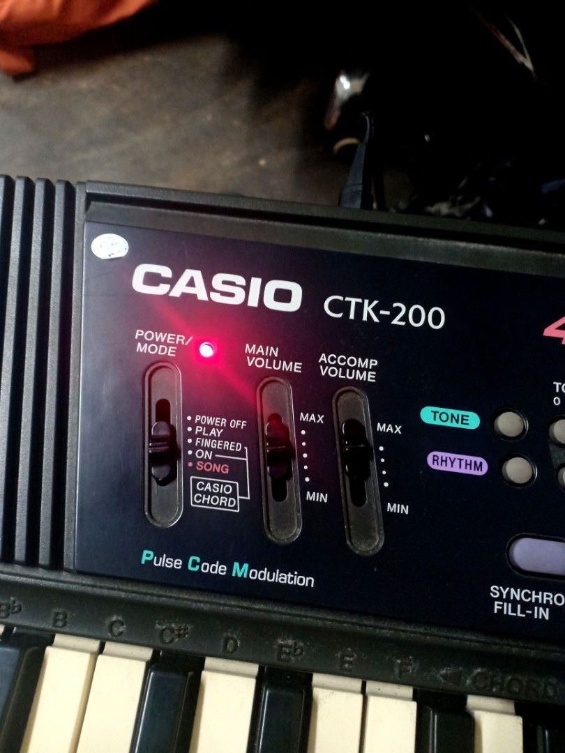 Piano elektrik/keyboard lama Casio ctk200(separuh rosak/semi faulty ...