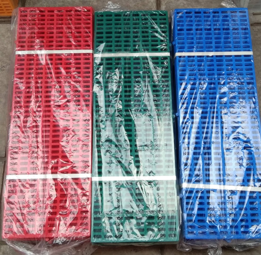 PLASTIC MATTING, Everything Else, Looking For on Carousell