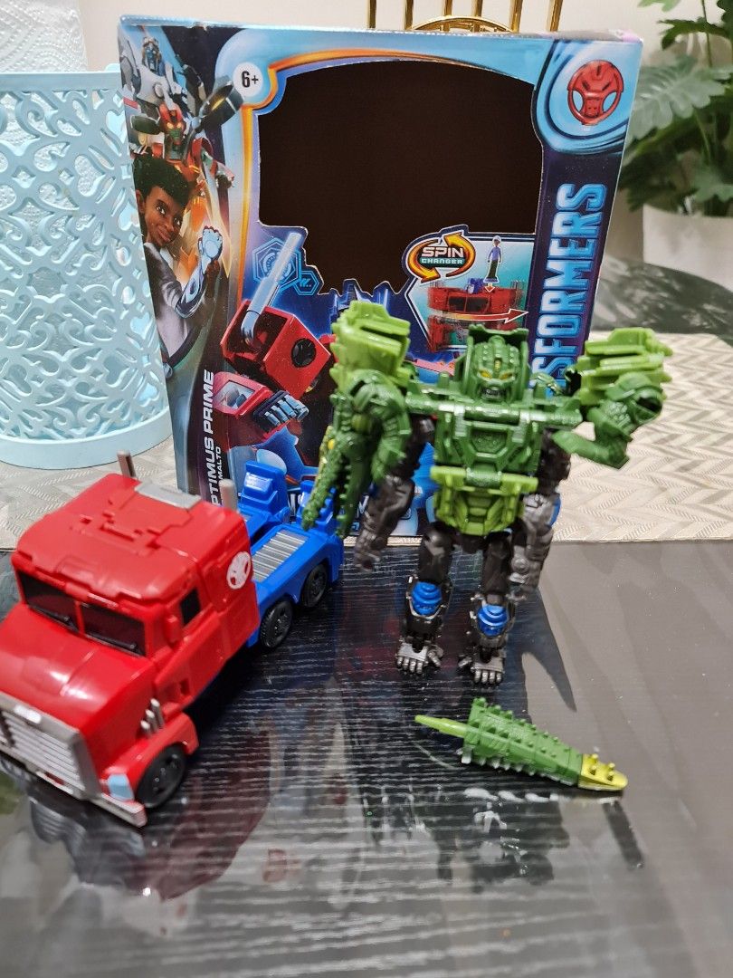Transformers Optimus Prime Earthspark & ROTB Combiner Optimus Primal ...