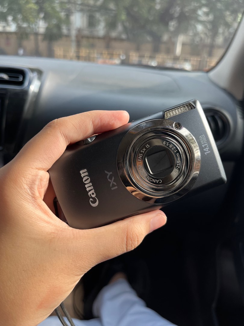 Canon IXY 10s, Photography, Cameras on Carousell