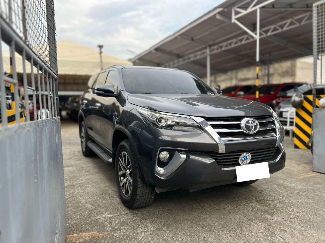 cebu 2016 Toyota Fortuner V 2.4L 4X2 Automatic Transmission 73tkms only ...