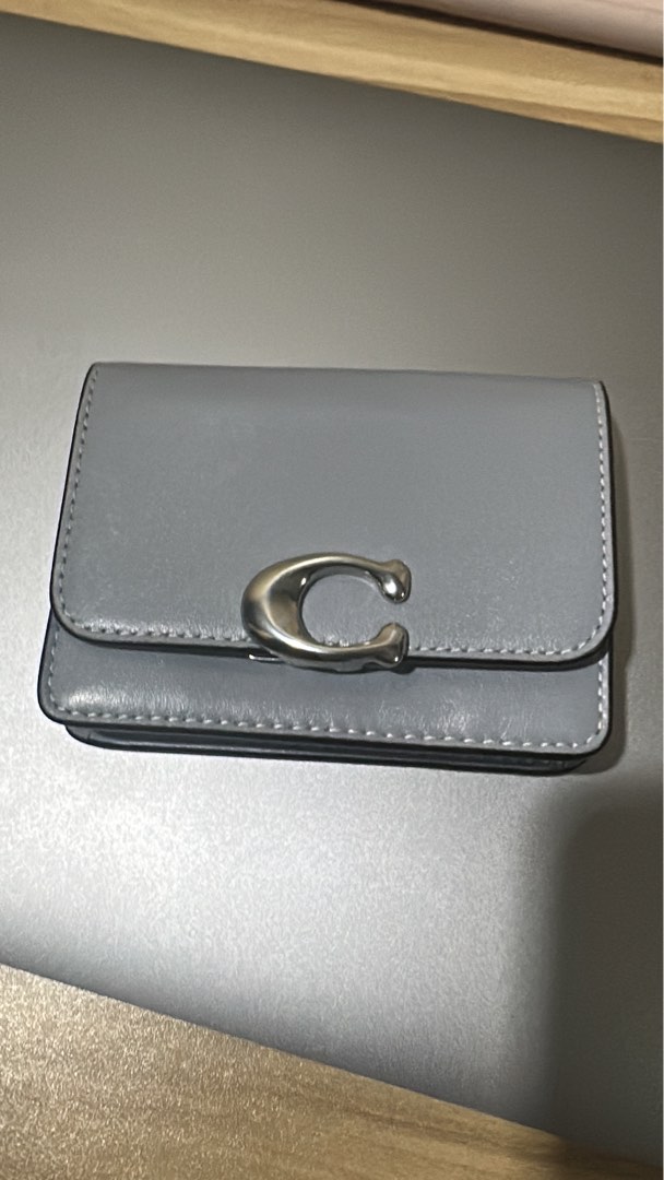 Coach Bandit Card Case, Luxury, Bags & Wallets on Carousell
