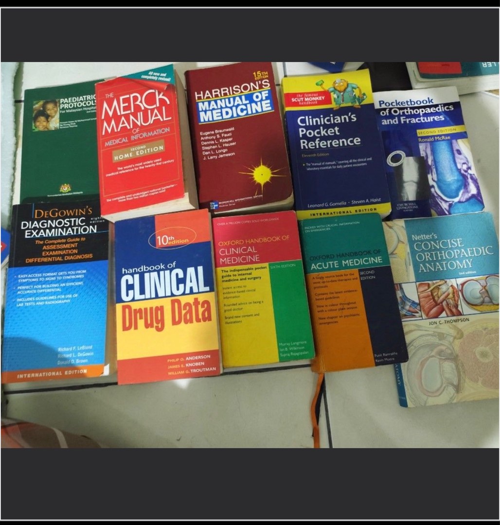 Essential medical textbook, Hobbies & Toys, Books & Magazines ...