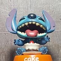 figure disney lilo and stitch eating cake, Toys & Collectibles, Lainnya ...