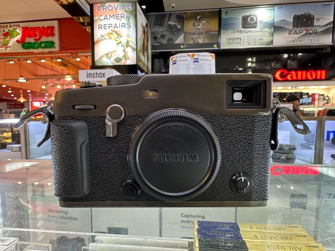 Fujifilm XPRO 3 , X-PRO 3 (Dura Black), Photography, Cameras on Carousell