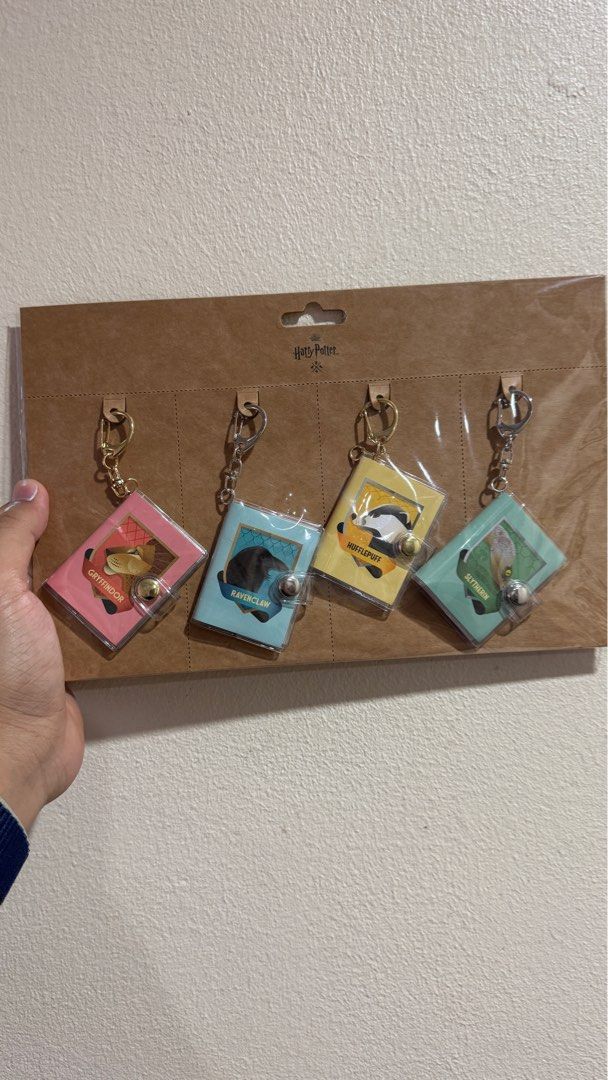 Harry Potter Cutesie House Books Keychains, Hobbies & Toys ...