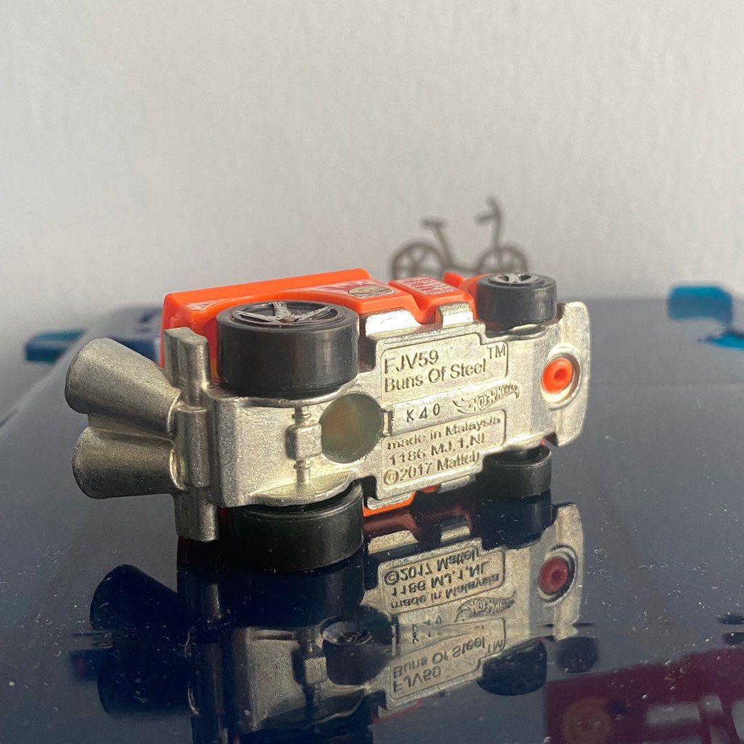 Hotwheels mattel buns of steel, Toys & Collectibles, Mainan di Carousell