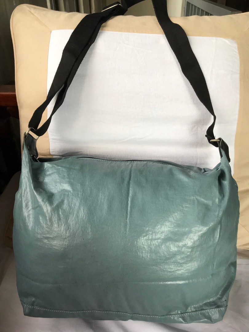 Jack gomme, Women's Fashion, Bags & Wallets, Cross-body Bags on Carousell