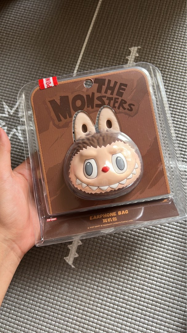 POPMART LABUBU EARPHONE BAG, Toys & Collectibles, Mainan di Carousell