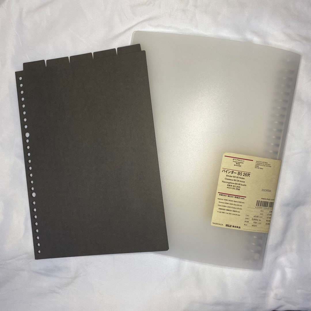 MUJI B5 26-hole PP Loose Leaf Binder & Black Paper Index / Binder Tabs, Hobbies & Toys ...
