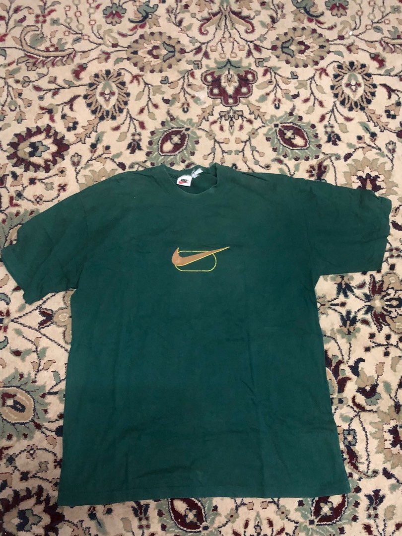 Nike vintage, Men's Fashion, Tops & Sets, Tshirts & Polo Shirts on Carousell