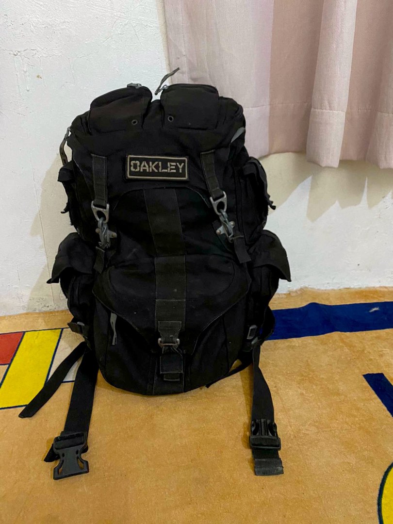 Oakley AP mechanism back pack, Men's Fashion, Bags, Backpacks on Carousell
