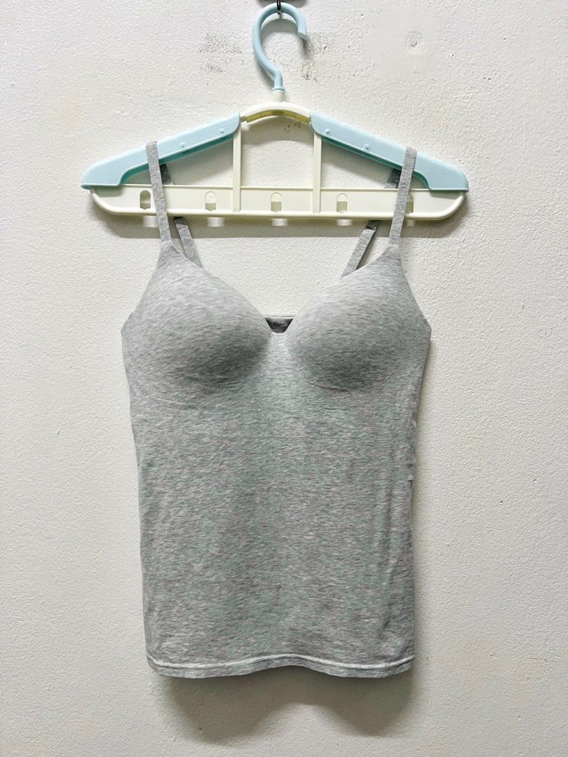 STYLE416: UNIQLO M size v neck built in bra camisole ( Minor defect ...