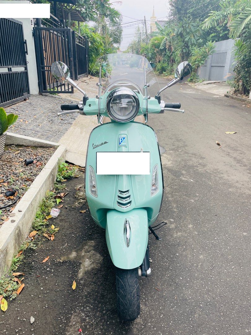 SUPER GOOD DEAL : Vespa Primavera 2021 GREEN, Motor di Carousell