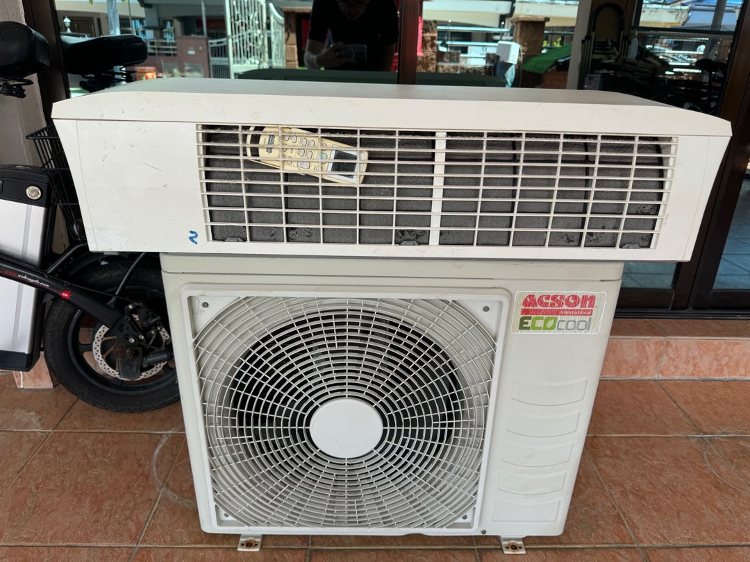 Well used Acson A5WM10S 1.0HP Aircond 3 Star, TV & Home Appliances, Air ...