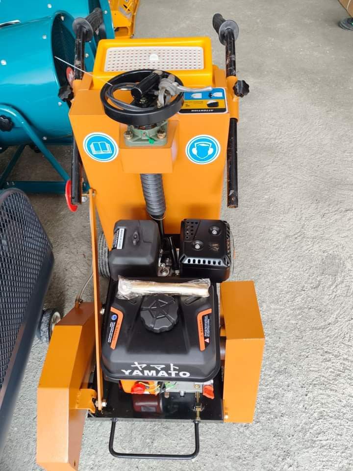 Yamato Concrete cutter, Commercial & Industrial, Construction Tools ...