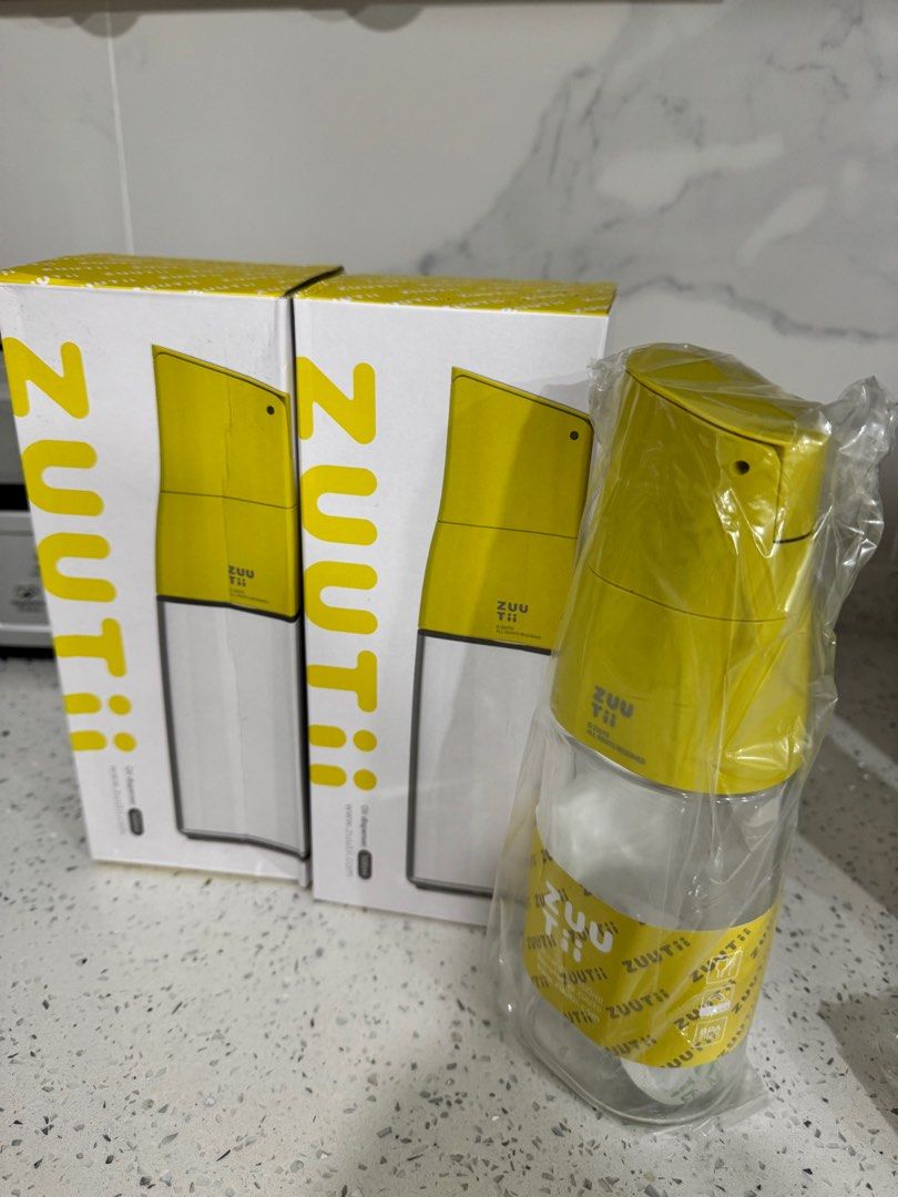 ZUUTII OIL DISPENCER, Furniture & Home Living, Kitchenware & Tableware ...