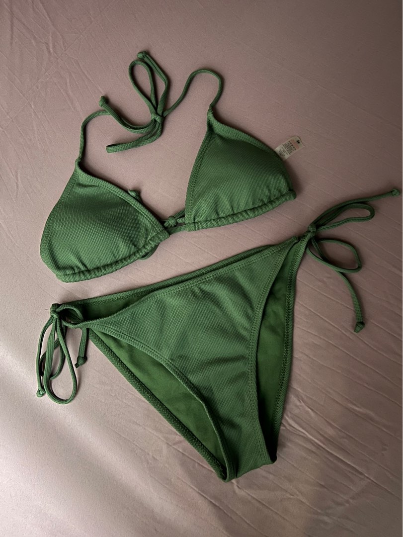 2 pc swim suit, Women's Fashion, Swimwear, Bikinis & Swimsuits on Carousell