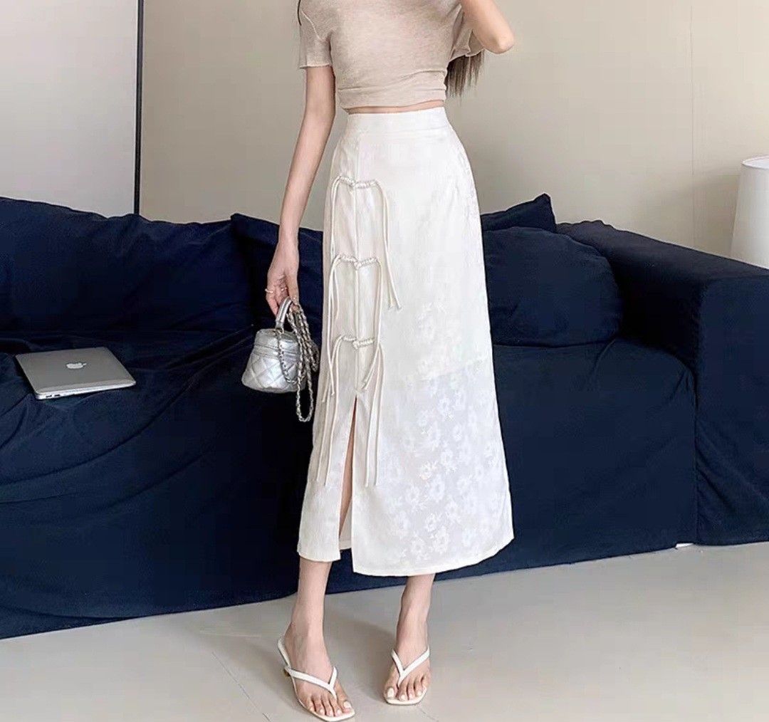 BN CNY Chinese Oriental Qipao Slit Skirt Embossed, Women's Fashion ...