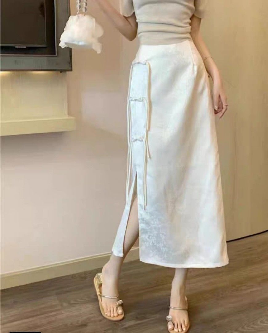 BN CNY Chinese Oriental Qipao Slit Skirt Embossed, Women's Fashion ...