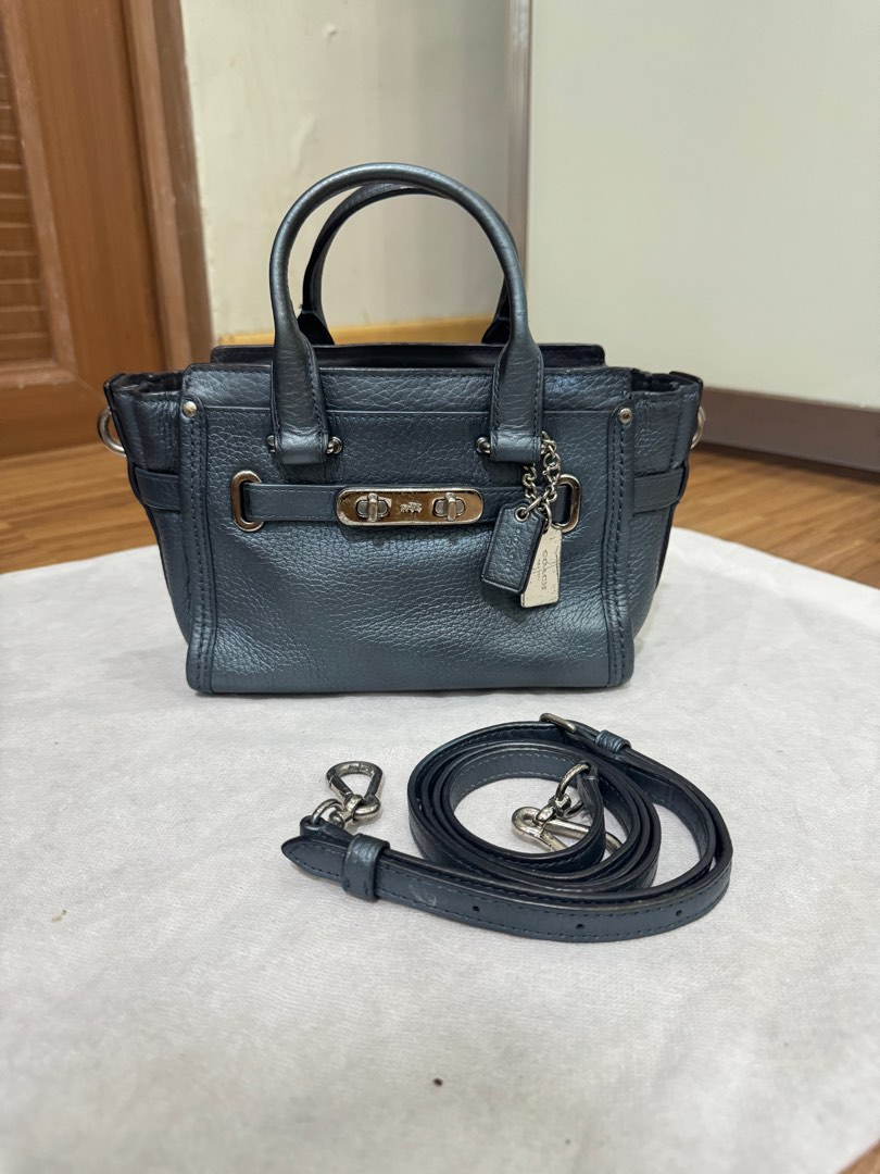 Coach Swagger mini, Barang Mewah, Tas & Dompet di Carousell