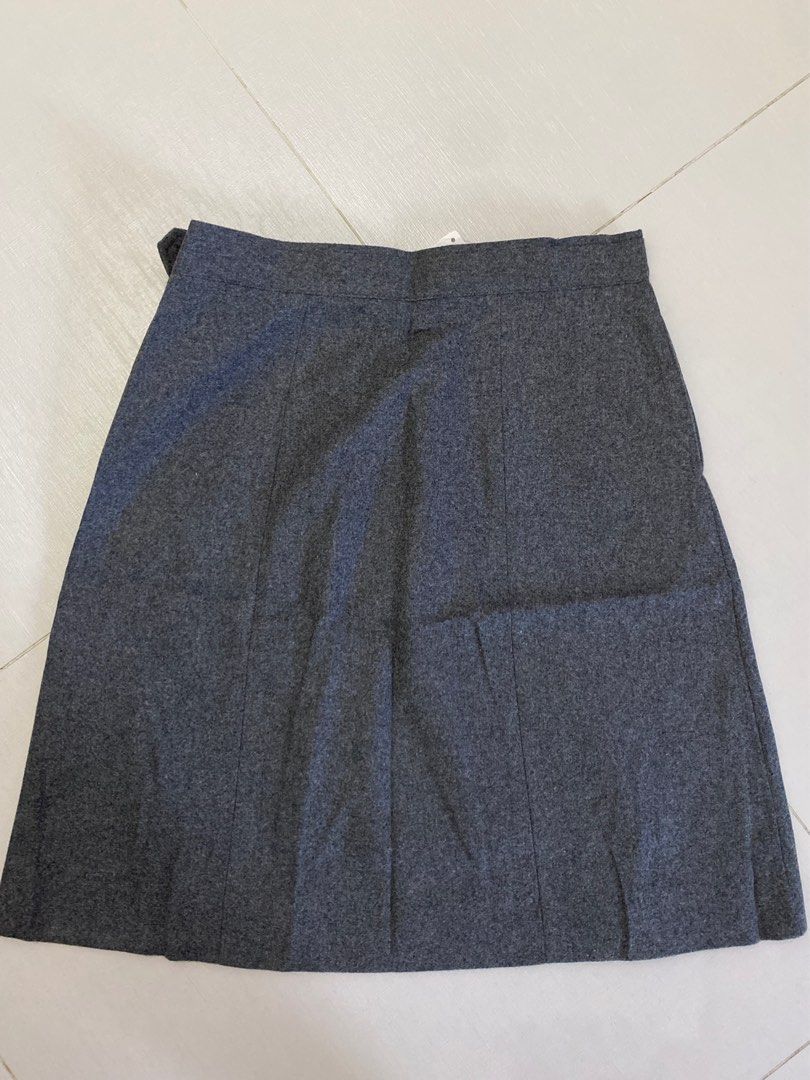 DGS winter uniform 拔萃女書院冬季校服, 女裝, 連身裙 & 套裝, 套裝 - Carousell