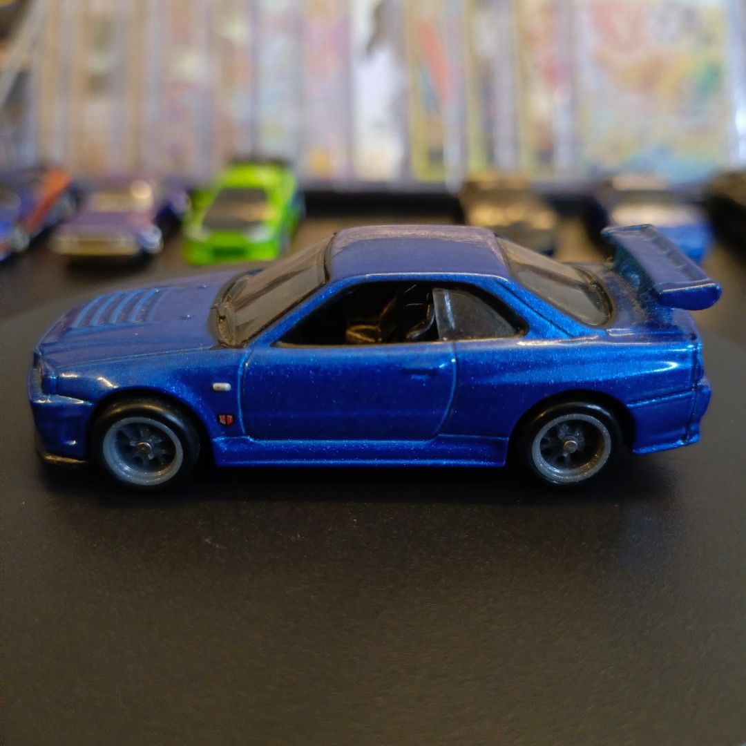 Hot Wheels Nissan Skyline GT-R R34 Retro FNF Premium, Hobbies & Toys ...