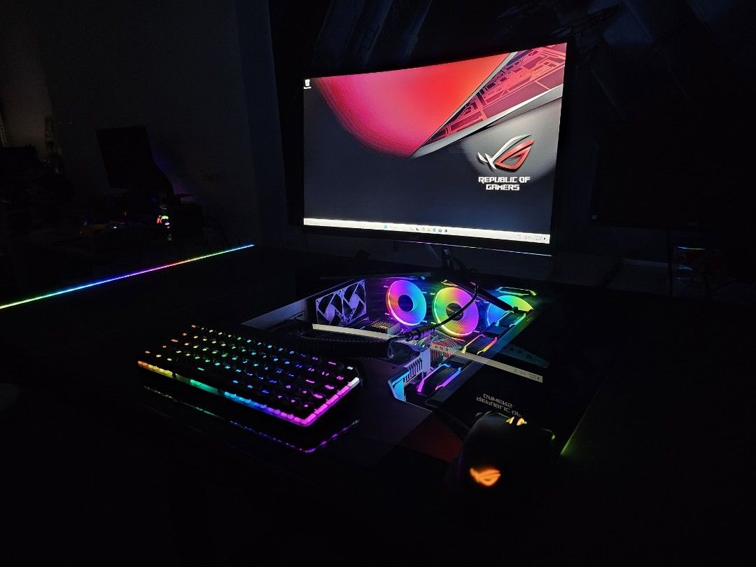 *New arrival!* PC desk.comes with Configurable new parts. Amd Ryzen ...