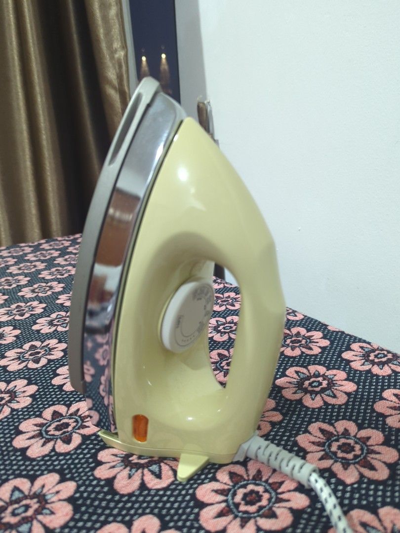 Panasonic iron box, TV & Home Appliances, Irons & Steamers on Carousell