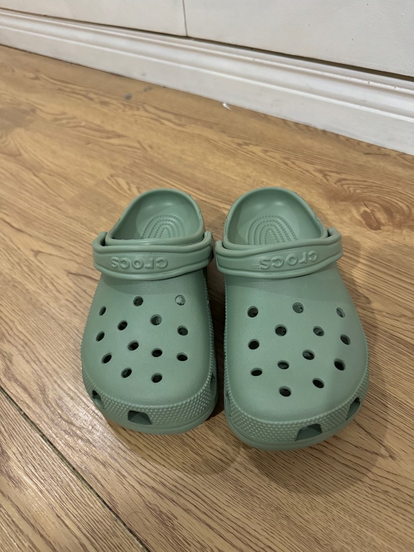 Sage Green Crocs M6W8, Women's Fashion, Footwear, Slippers and slides ...