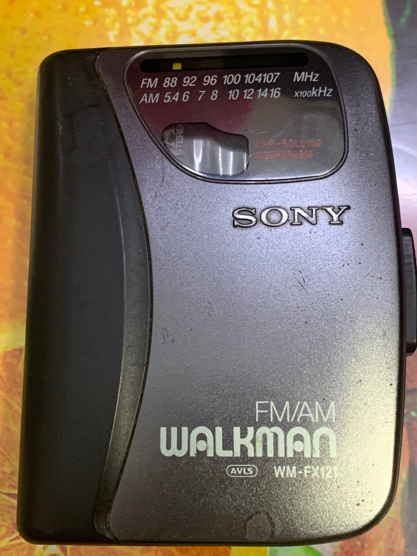 SONY WALKMAN WM-FX121 - semi faulty, Audio, Portable Music Players on Carousell