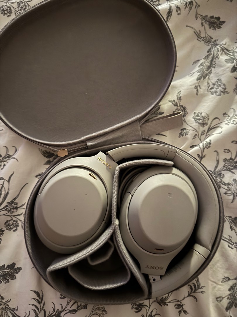 Sony WH-1000XM4 Silver Negotiable, Audio, Headphones & Headsets on ...