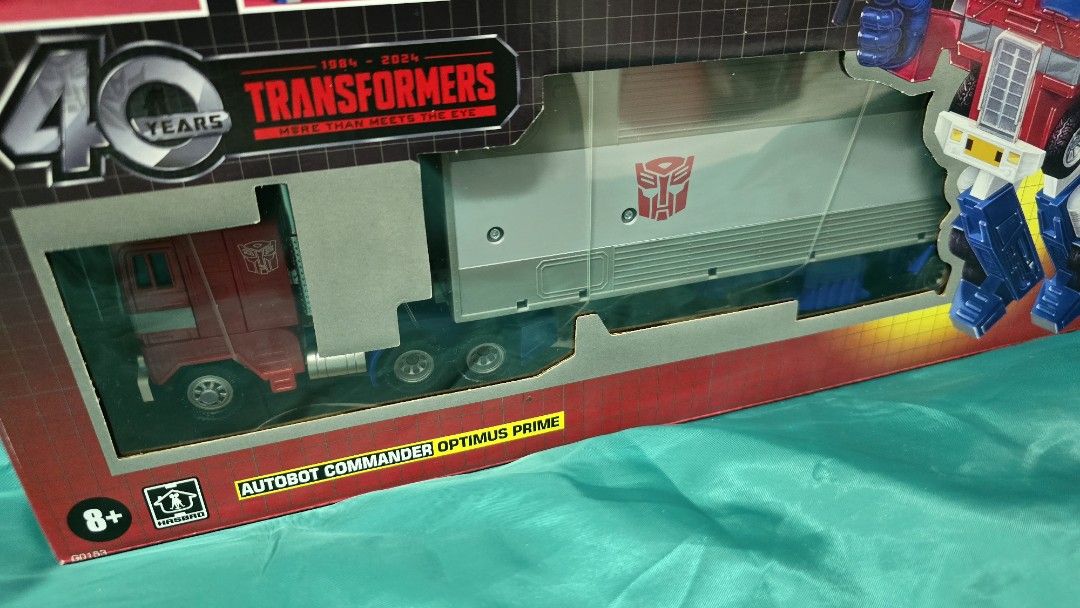 Transformers Autobot Commander Optimus Prime 40th Anniversary ...