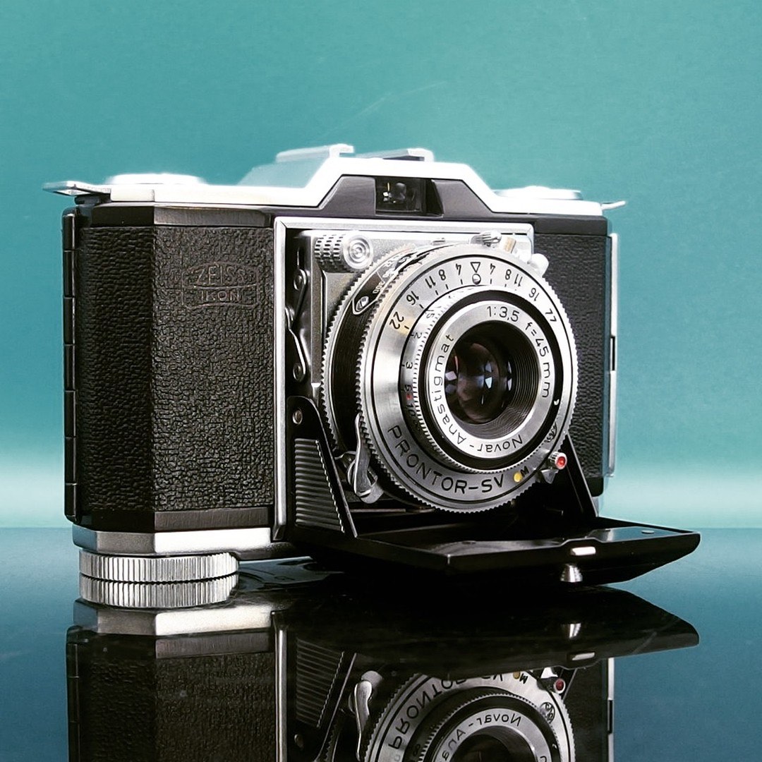 Zeiss Ikon Contina / Ikonta 35 (1953) Vintage 35mm Film Camera, Photography, Cameras on Carousell