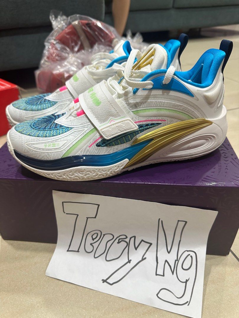 Anta Kyrie Kai 1 basketball shoe Dallas home, Men's Fashion, Footwear ...