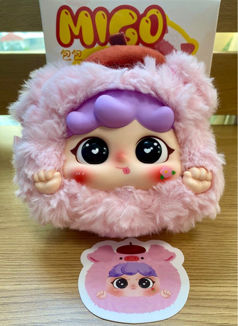 Artist Pig Moving Eyes - Migo V2 Animal Party Plush Keychain with ...