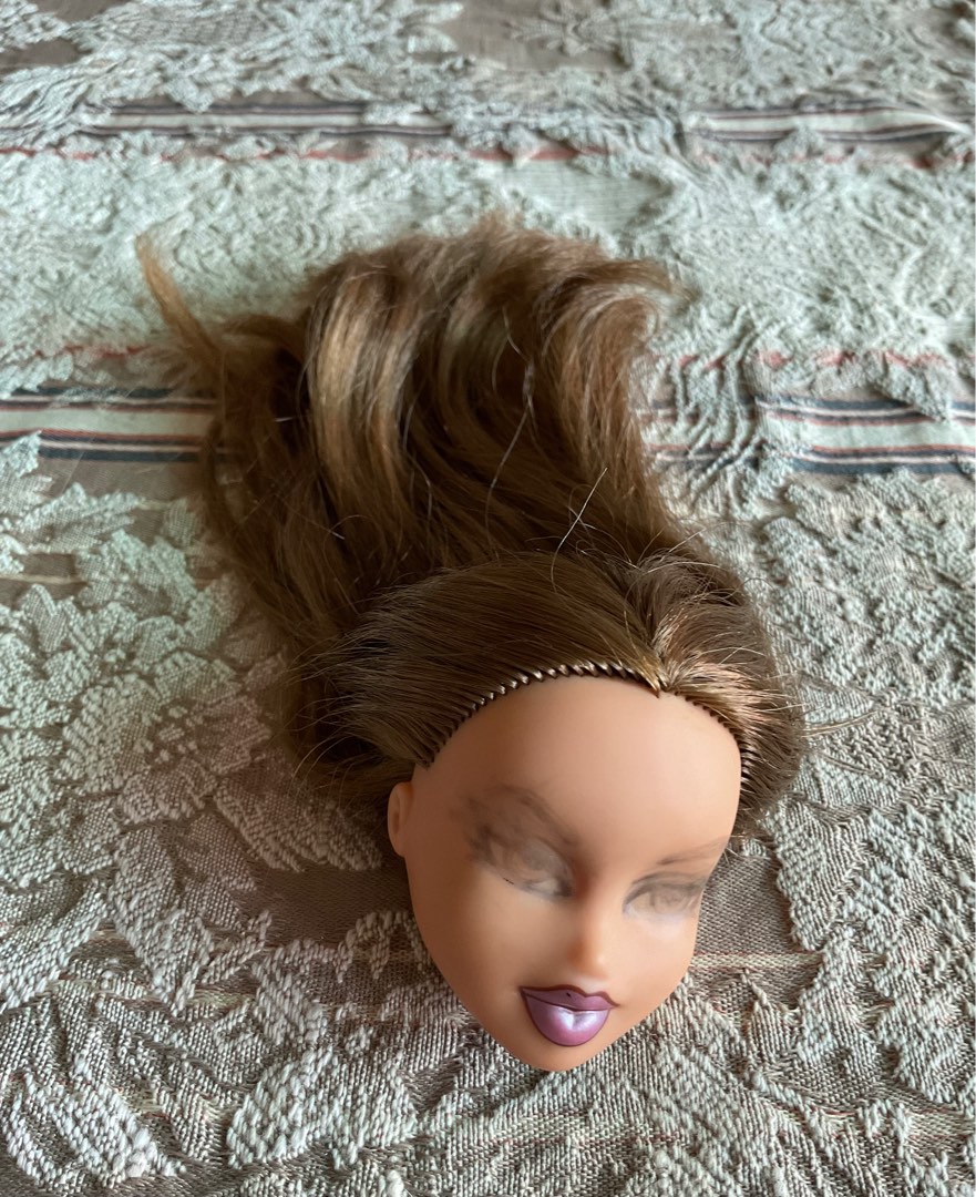 Bratz Head, Hobbies & Toys, Toys & Games on Carousell