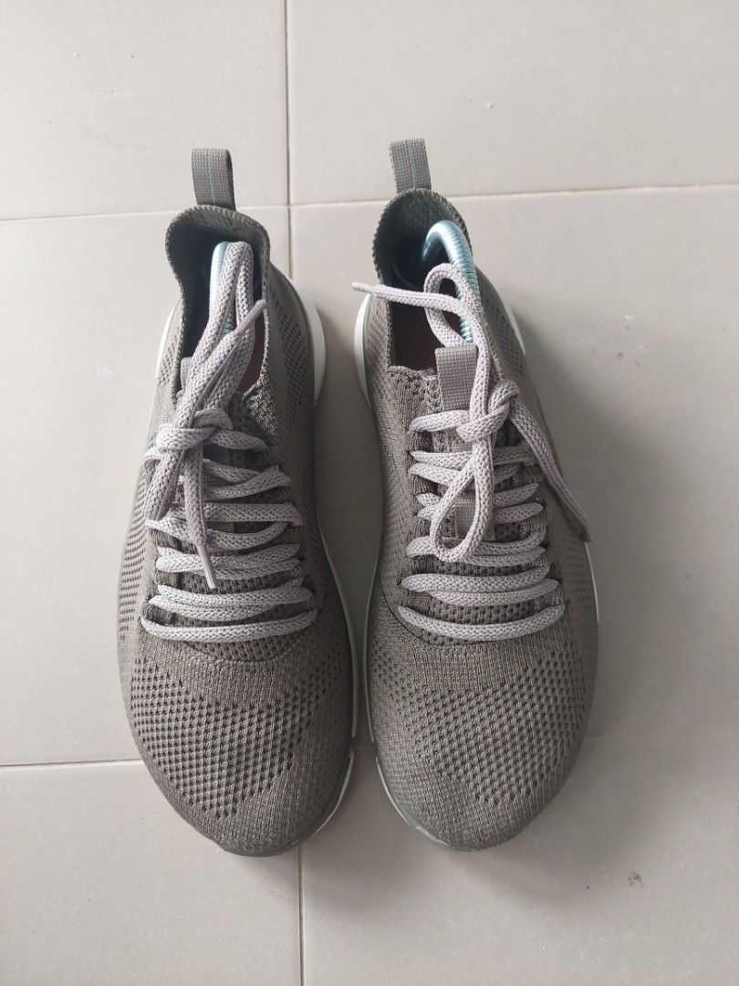 CLAKRS TRIKEN SNEAKERS, Men's Fashion, Footwear, Sneakers on Carousell