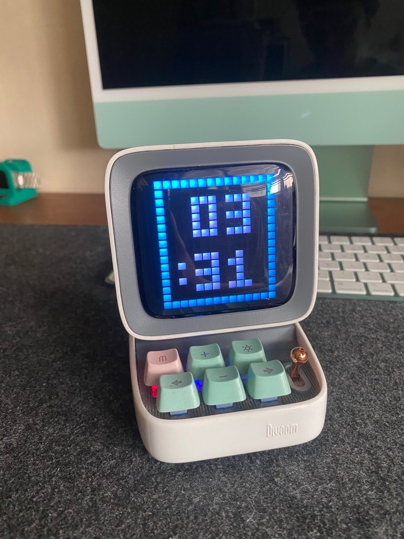 Divoom Ditoo Plus Pixel Art Speaker, Audio, Soundbars, Speakers ...