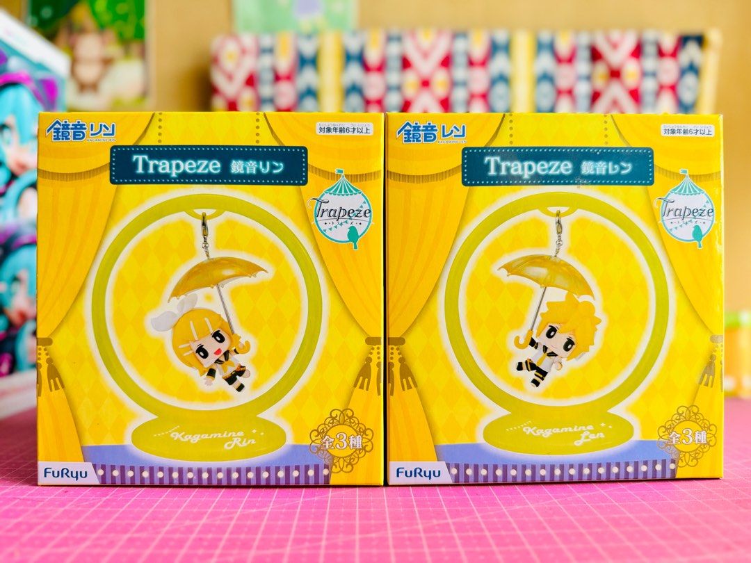 FURYU Vocaloid Trapeze Figure Set of 2 Kagamine Rin and Kagamine Len ...