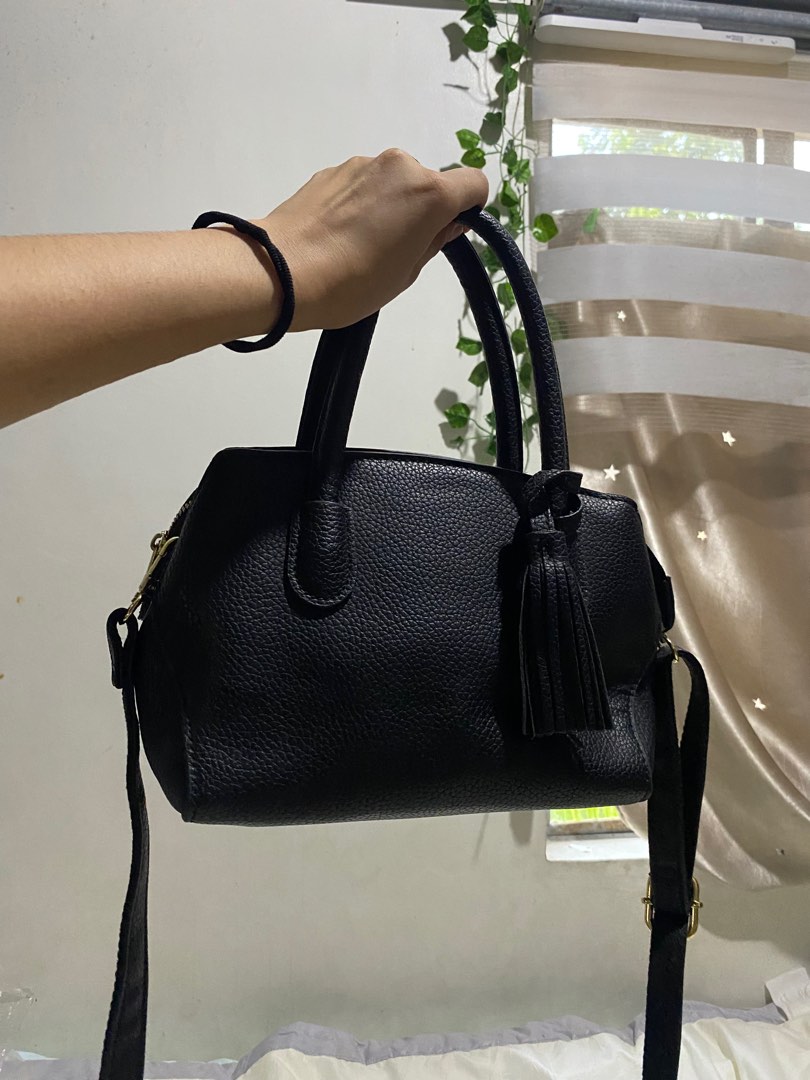 HOWRU Two-Way sling bag, Men's Fashion, Bags, Sling Bags on Carousell