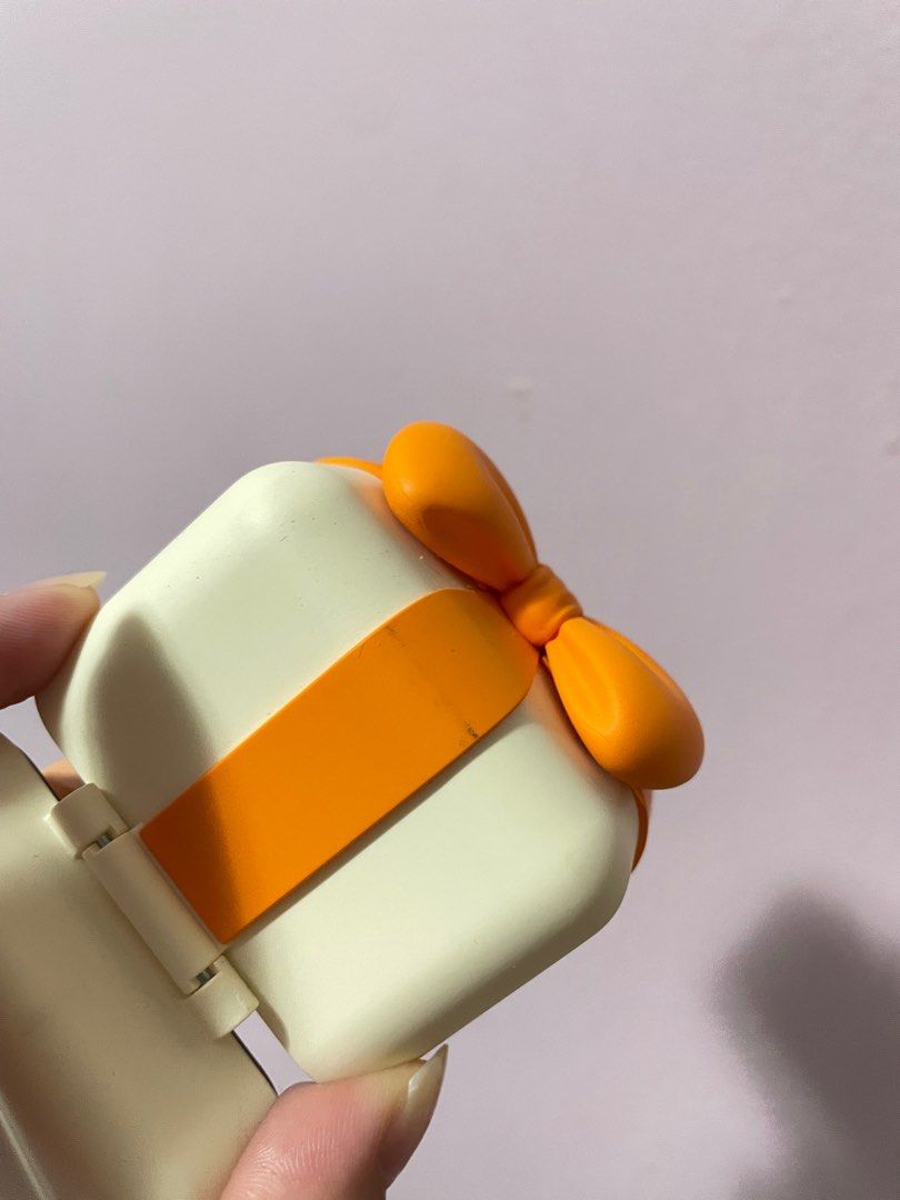 Labubu Romantic Ring Box (with card, no box), Hobbies & Toys ...