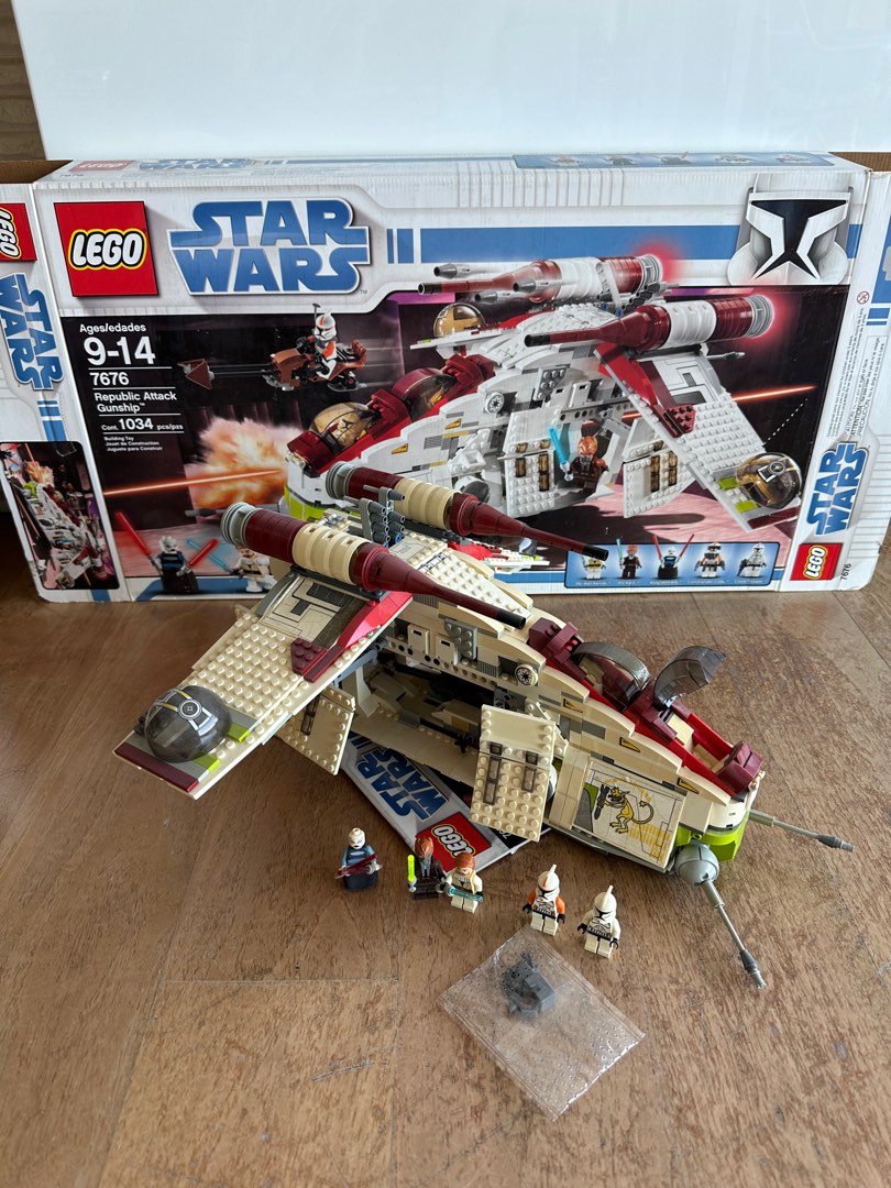 LEGO 7676 republic gunship, 興趣及遊戲, 玩具 & 遊戲類 - Carousell