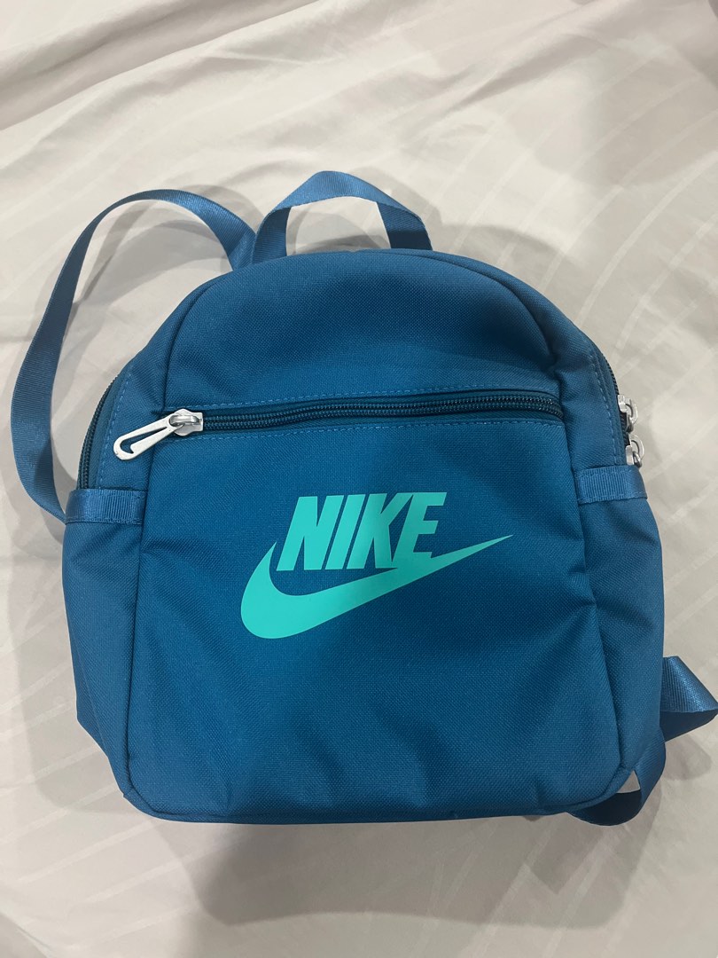 Nike mini backpack, Barang Mewah, Tas & Dompet di Carousell