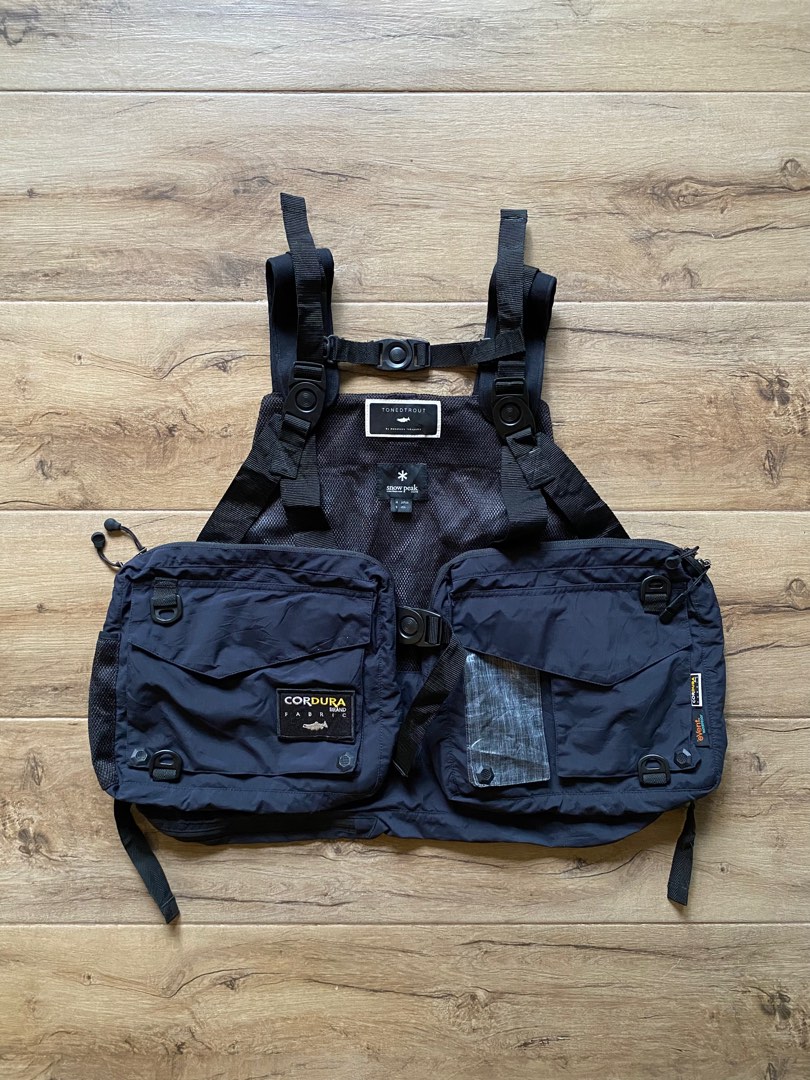 Snow Peak x Tonedtrout Transit Vest, Men's Fashion, Tops & Sets, Vests ...