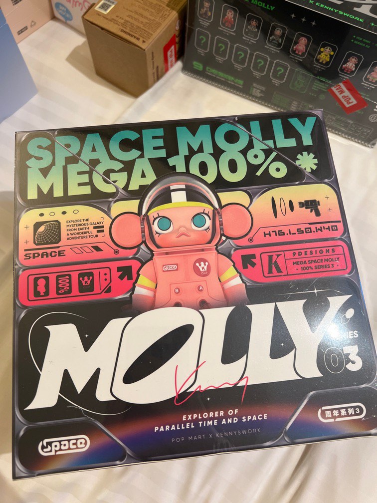 space molly 100% series 02 and 03 (v2 v3) sealed, Hobbies & Toys, Toys ...