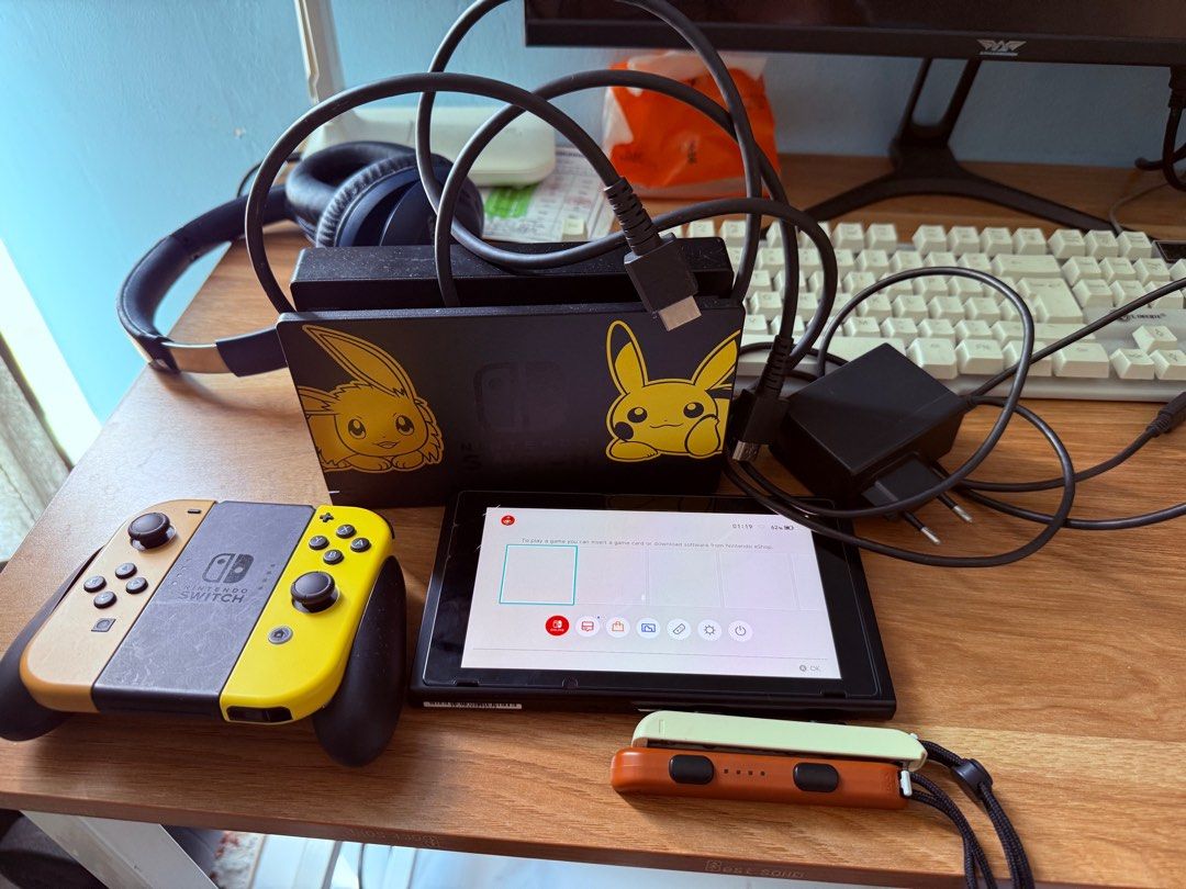 Switch V1 Pikachu and Eevee Edition Fullset, Video Gaming, Video Game ...